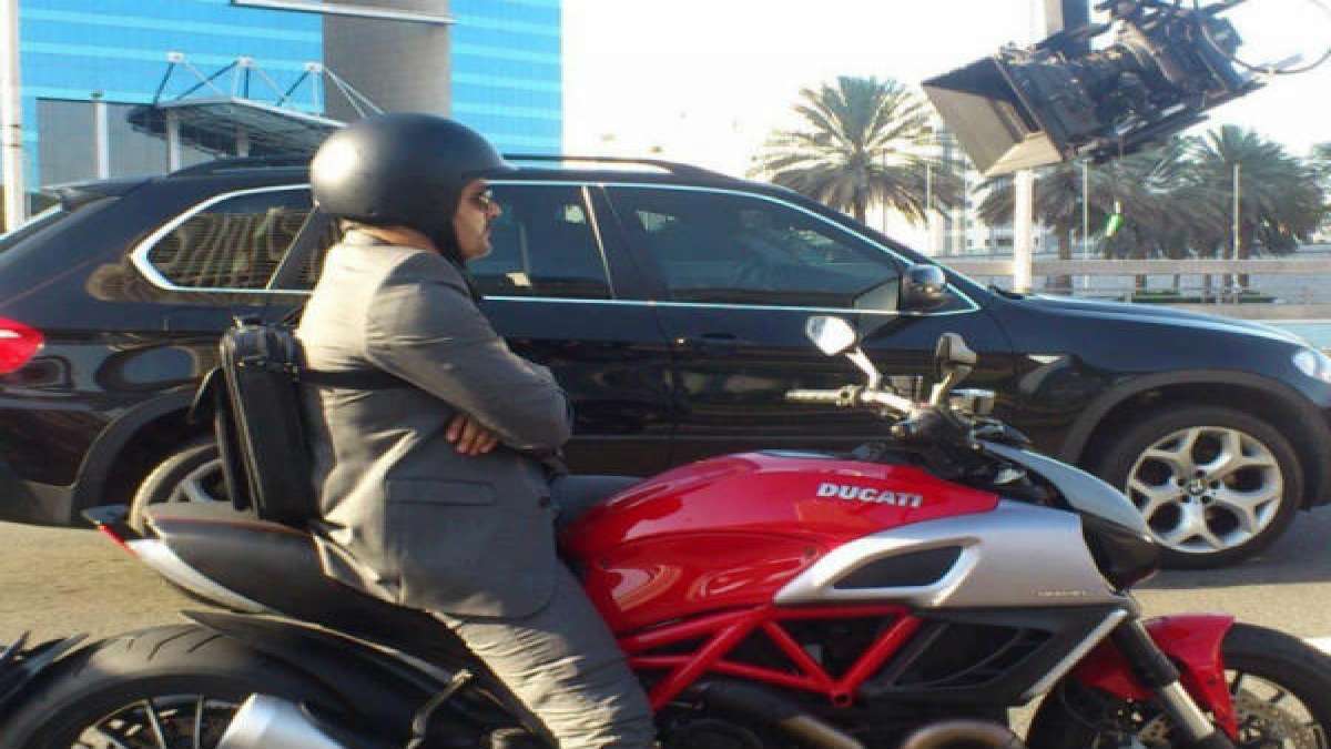 Ajith rides Ducati 1199 Panigale Sport Bike In Vedalam Cinema - Tamil ...