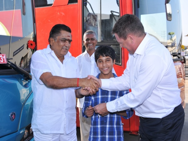 Scania delivers the first intercity bus to KPN travels - Tamil DriveSpark