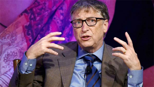 சொத்துக்களை தானமாக கொடுத்து விட்டு கடை முன்பு வரிசையில் நின்ற பில் ...