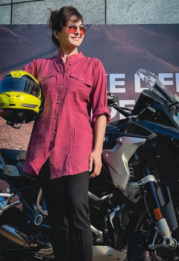 Manju Warrier BMW Bike: அஜித் உடன் பைக் ரைடு போயி மஞ்சு வாரியருக்கும் அது பிடித்துவிட்டது! செம ...