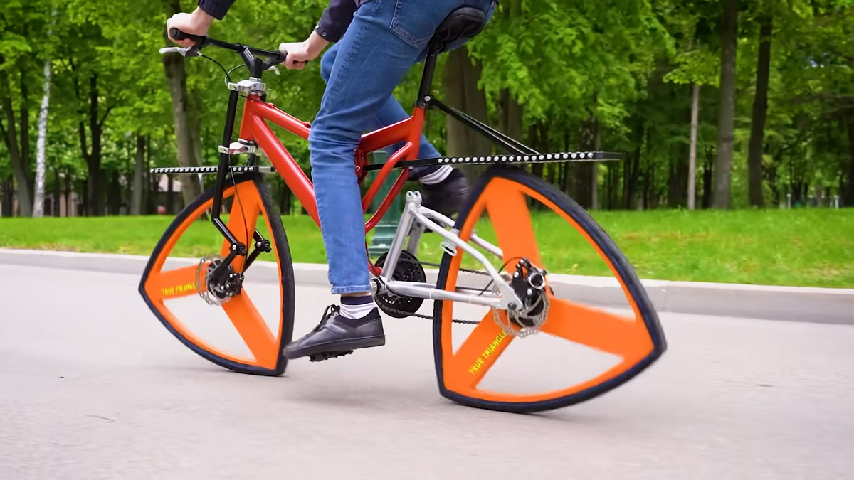 Triangle Wheel Cycle - இதை யோசிக்கவே தனி மூளை வேணும் போல! - Tamil ...