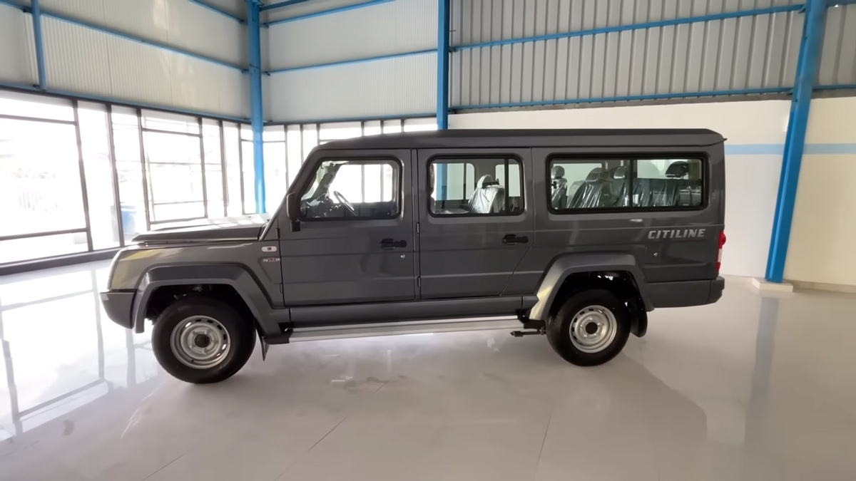 Force Citiline 10 Seater Walkaround: கப்பல் மாதிரி இருக்கு! 10 பேர் போற ...