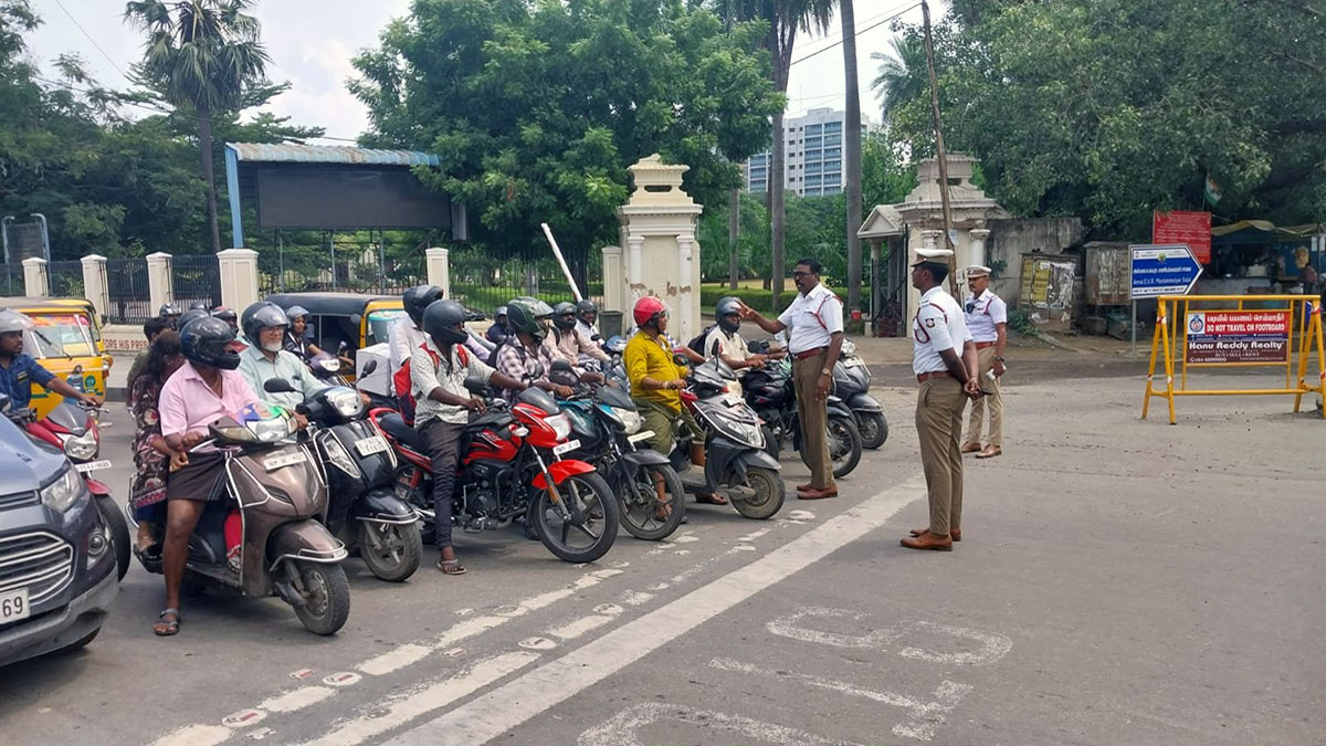 Chennai Smart Traffic System - இனி டிராஃபிக் சிக்னலே வேணாம் இந்த சின்ன ...
