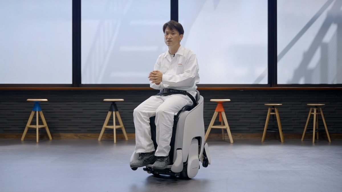 Honda UNI-ONE Hands-Free Personal Mobility Concept Unveiled: ஜப்பான் காரன்... ஜப்பான் காரன் ...