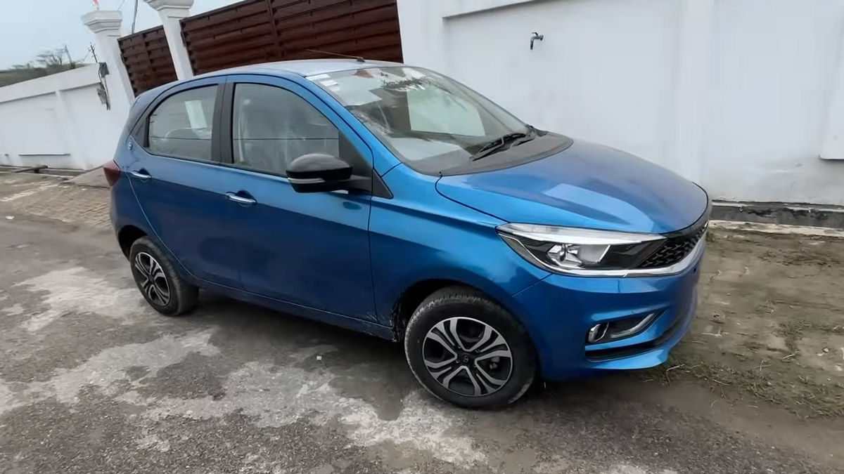 Tata Tiago CNG Automatic Car Arrived Dealership Showrooms : பார்க்கவே ...